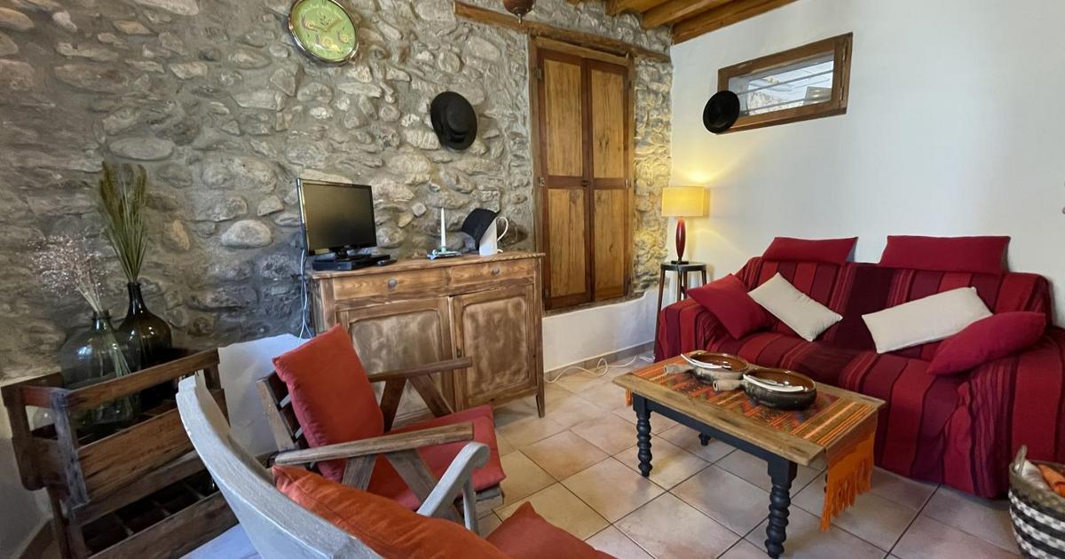 Gîte - Gîte Pousse Cailloux - CAPOULET ET JUNAC, Occitanie | Gîtes de ...