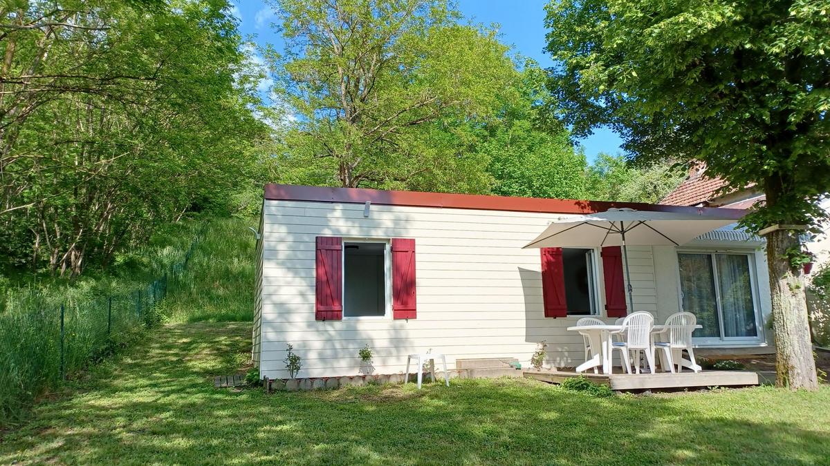 Gîte - Les Volets Rouges - Le Menoux, Centre-Val de Loire | Gîtes de ...