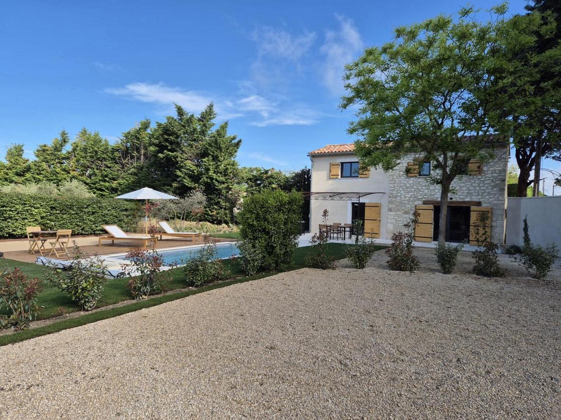 Gîte - Le Cabanon de Marie - PERNES LES FONTAINES, Provence-Alpes-Côte ...